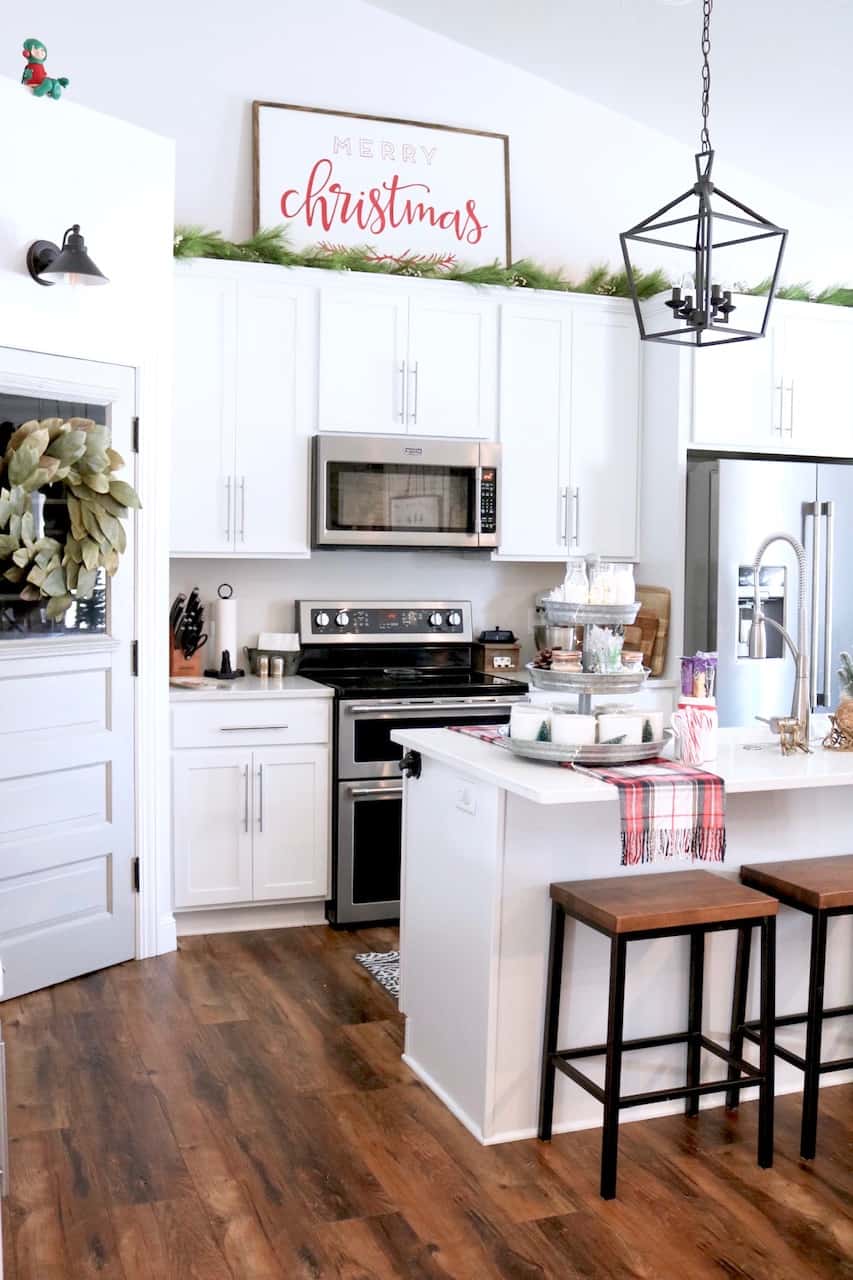 80 Rustic Farmhouse Christmas Decor Ideas » Lady Decluttered