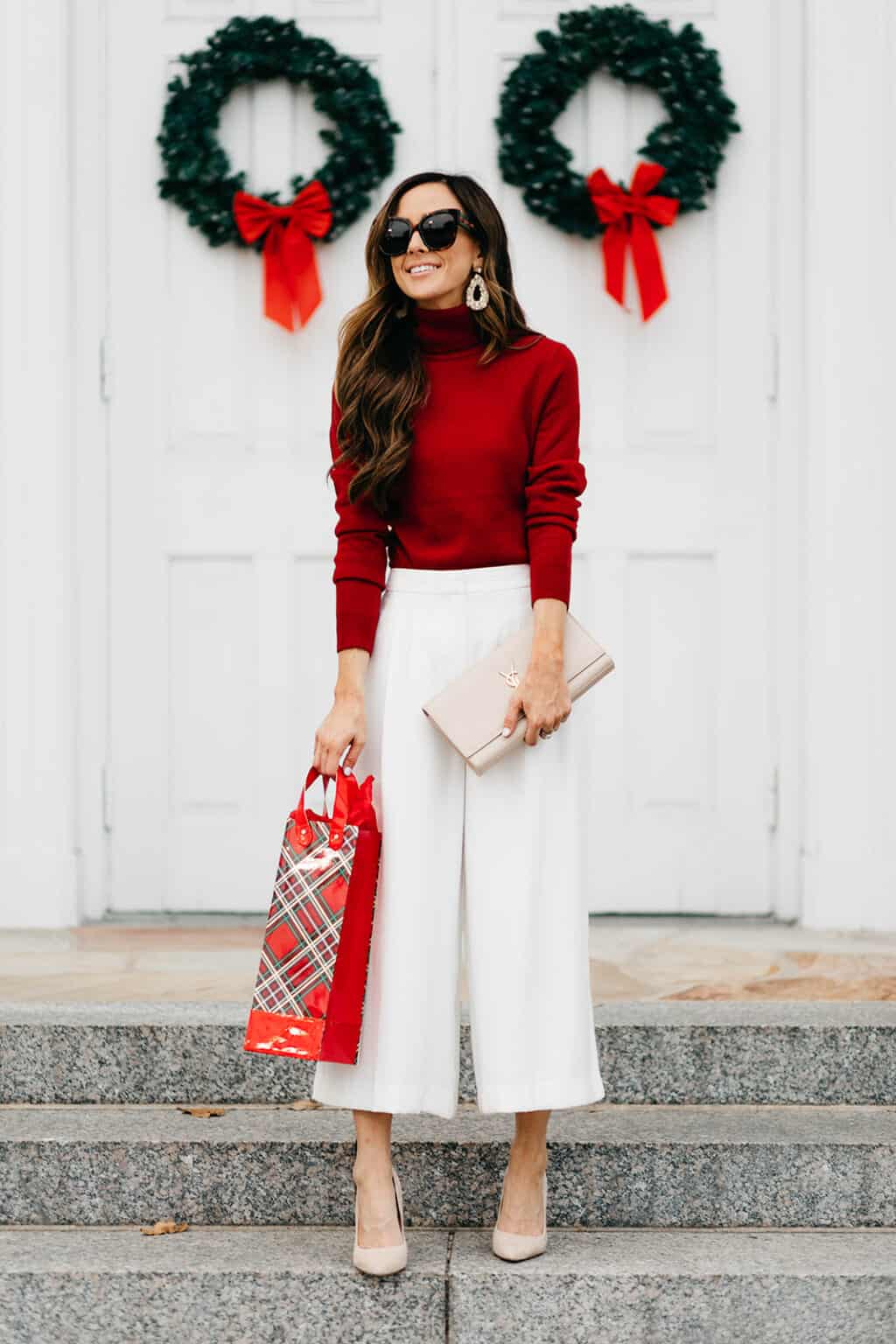 100 Festive Christmas Outfits for Women » Lady Decluttered