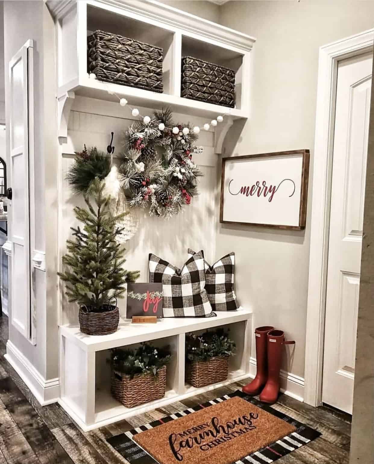 80 Rustic Farmhouse Christmas Decor Ideas » Lady Decluttered