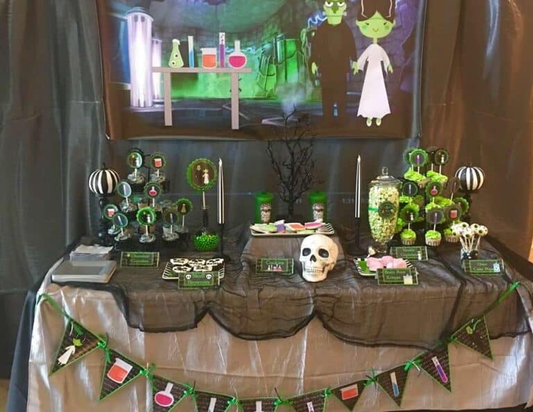 30 Creative Halloween Party Themes » Lady Decluttered