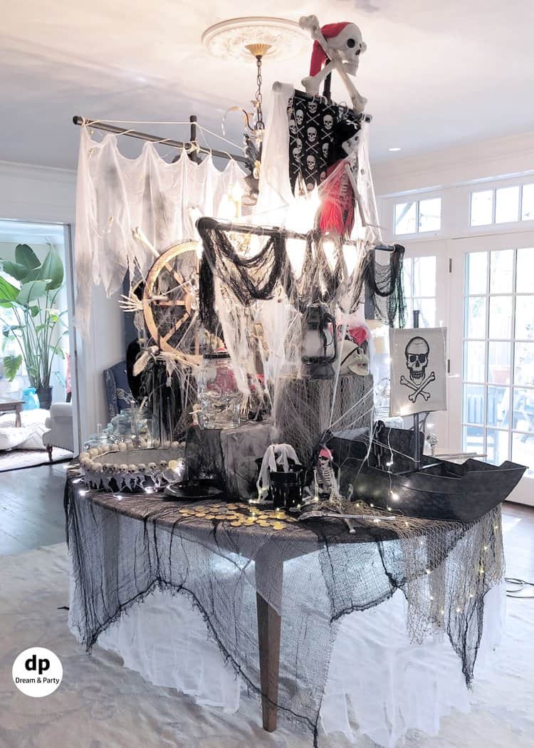 30 Creative Halloween Party Themes » Lady Decluttered