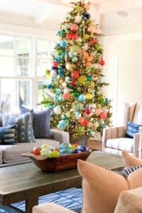 25 Colorful Christmas Decorating Ideas » Lady Decluttered