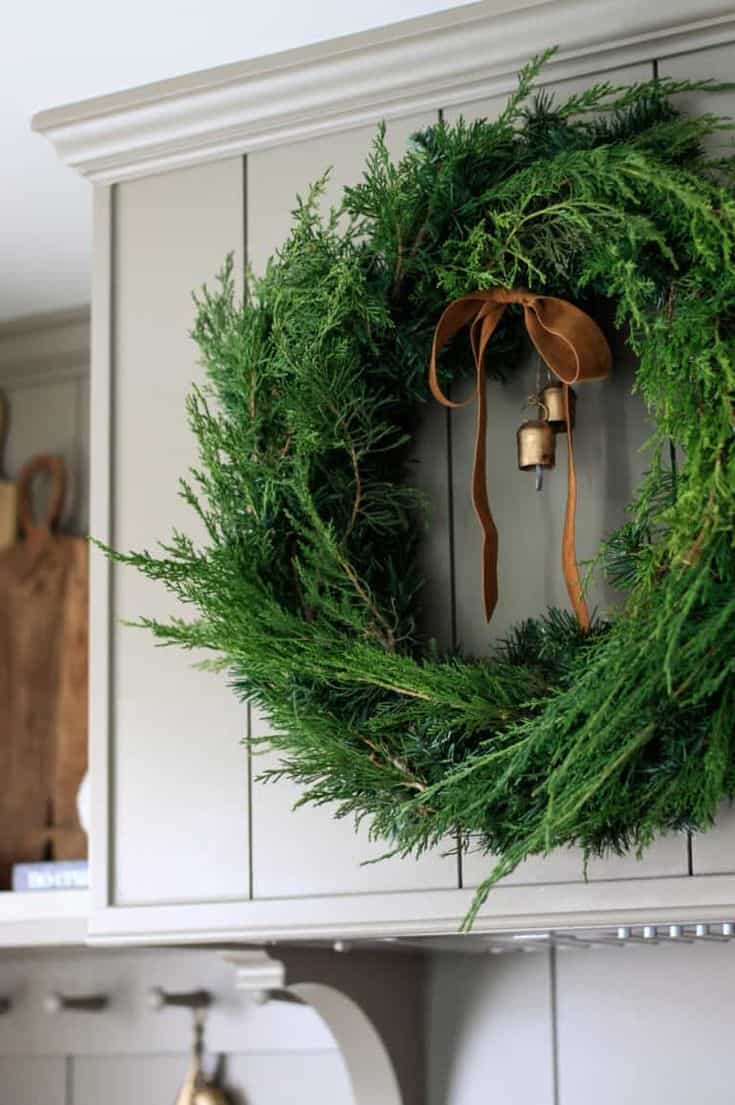 25 DIY Simple Christmas Wreaths » Lady Decluttered