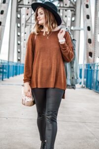 50 Fall Outfit Ideas with Hats » Lady Decluttered