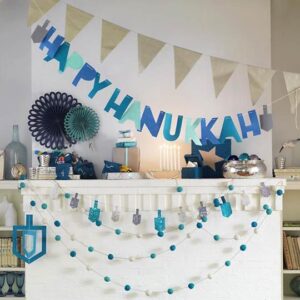 30 Chic Hanukkah Decorating Ideas » Lady Decluttered