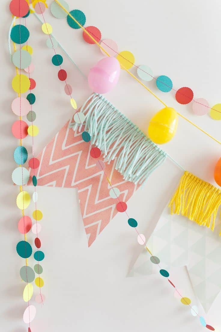 24 DIY Easter Garland Ideas » Lady Decluttered