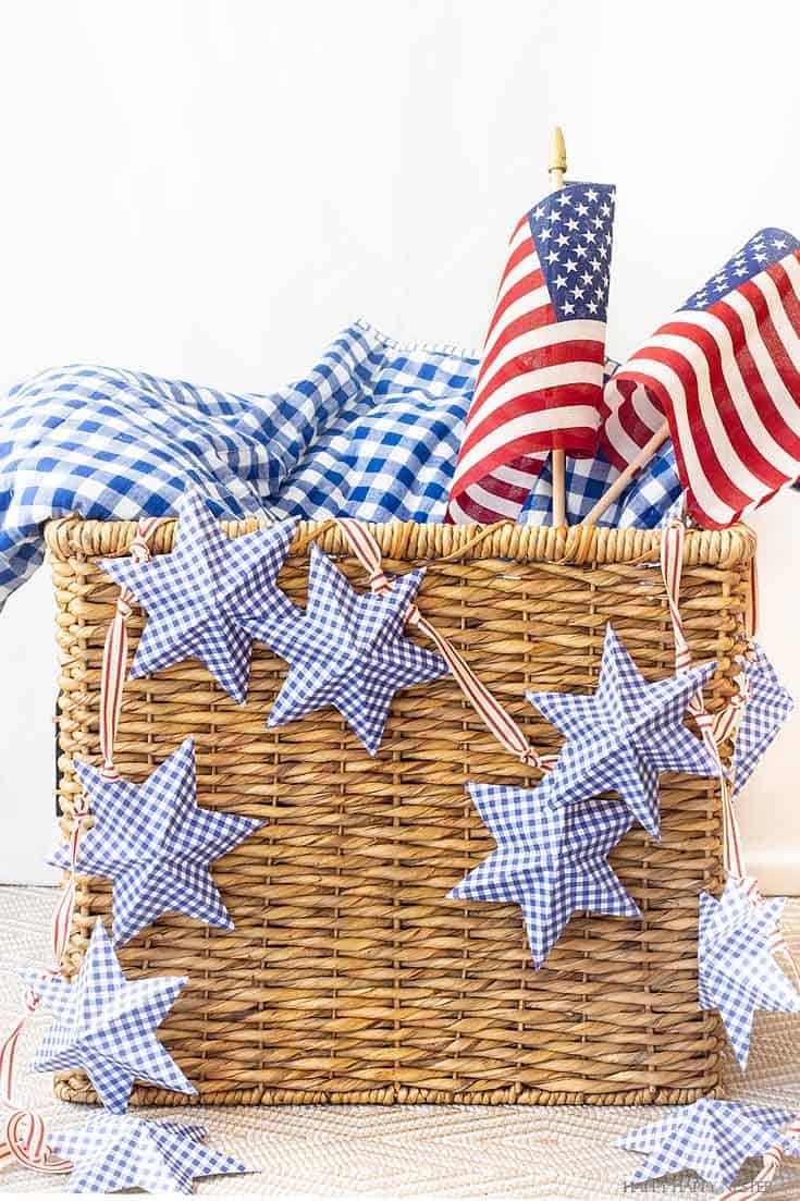 14 Easy DIY 4th of July Garlands » Lady Decluttered