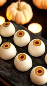 31 Simple Halloween Snacks for a Party » Lady Decluttered