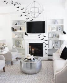 31 Chic Halloween Crow Decorating Ideas » Lady Decluttered