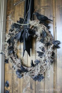 31 Chic Halloween Crow Decorating Ideas » Lady Decluttered