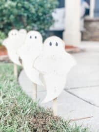 20 Halloween Ghost Home Decor Ideas » Lady Decluttered