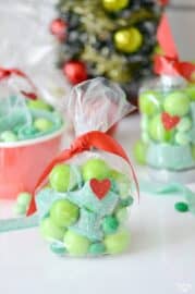 20 Creative Christmas Candy Gift Ideas » Lady Decluttered