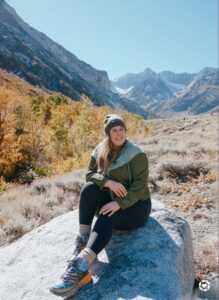 14 Simple Fall Outdoorsy Outfit Ideas » Lady Decluttered