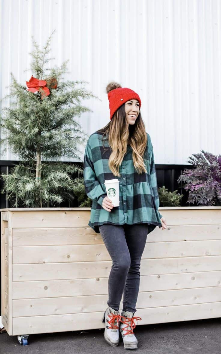 18 Simple Winter Outfit Ideas with Flannel » Lady Decluttered