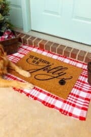 28 Easy DIY Christmas Door Mats » Lady Decluttered