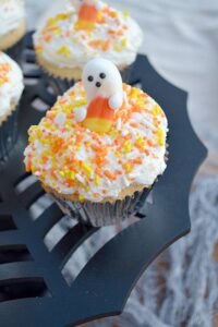20 Easy Halloween Ghost Dessert Recipes » Lady Decluttered