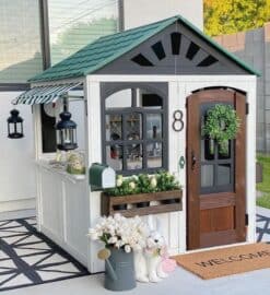 18 Kids Spring Playhouse Decor Ideas » Lady Decluttered