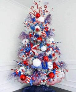 12 Patriotic 4th of July Christmas Trees » Lady Decluttered