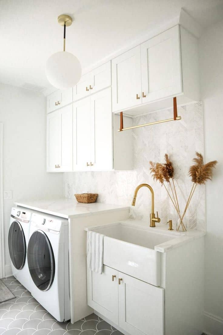 22 Minimalist Laundry Room Ideas » Lady Decluttered
