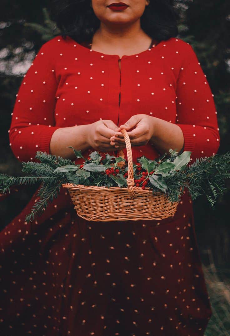 20 Christmas Party Outfit Ideas » Lady Decluttered