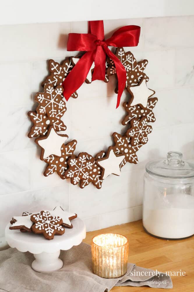 16 Christmas DIY Gingerbread Wreaths » Lady Decluttered