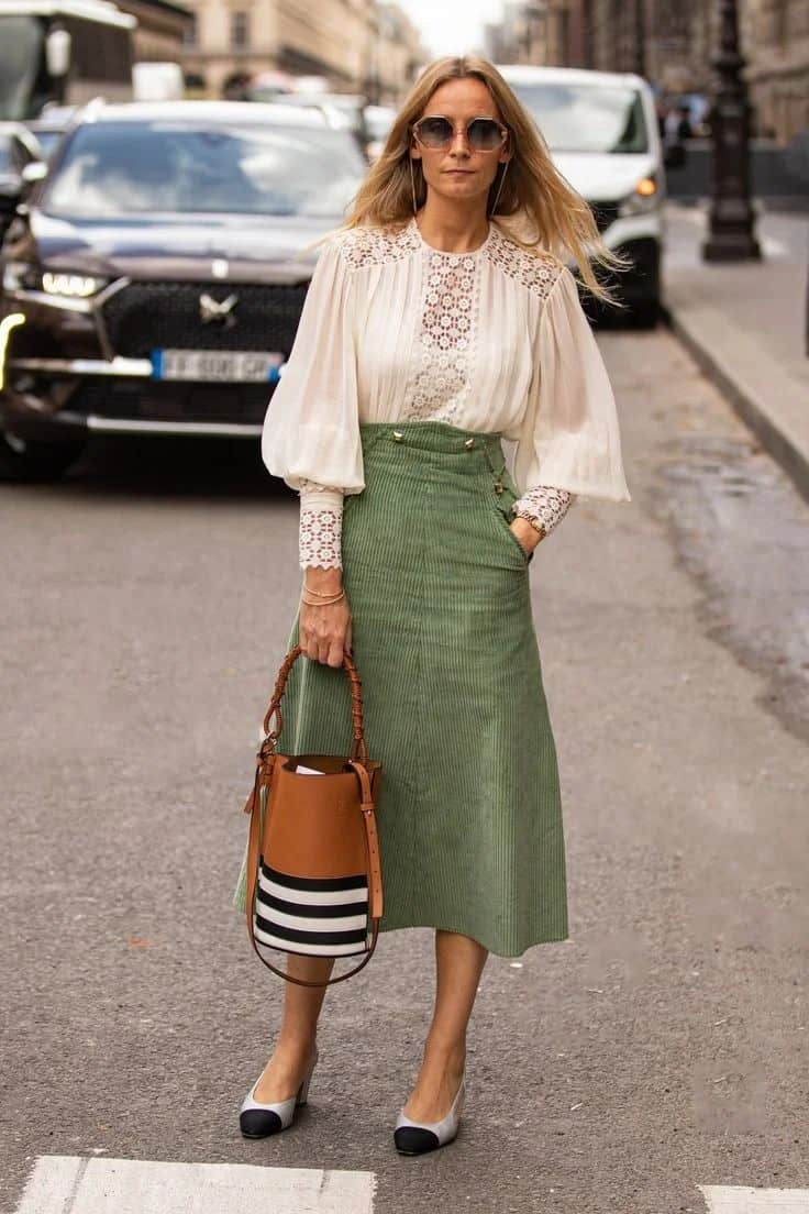 18 Simple Fall Outfit Ideas with Green » Lady Decluttered