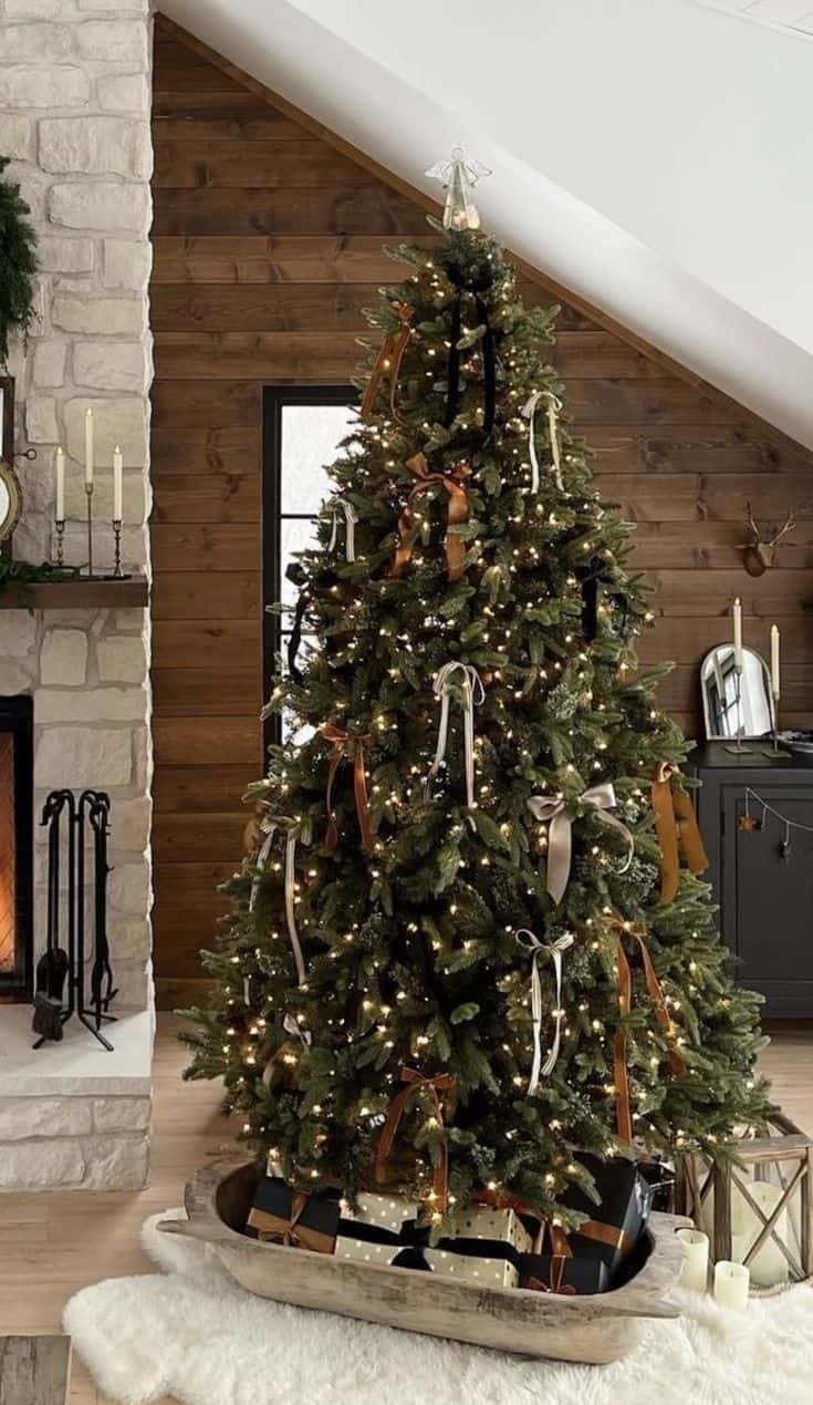 How to Decorate for Christmas Without the Clutter » Lady Decluttered