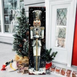16 Nutcracker Christmas Porch Decor Ideas » Lady Decluttered