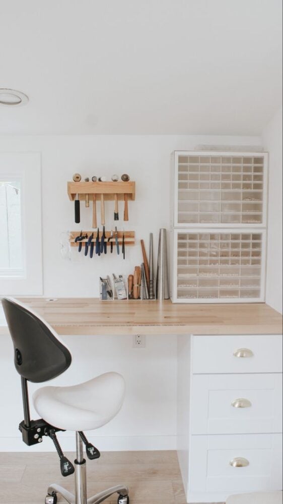 14 Minimalist Craft Room Ideas » Lady Decluttered