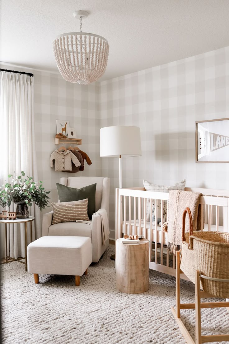 24 Nursery Wall Paper Ideas » Lady Decluttered