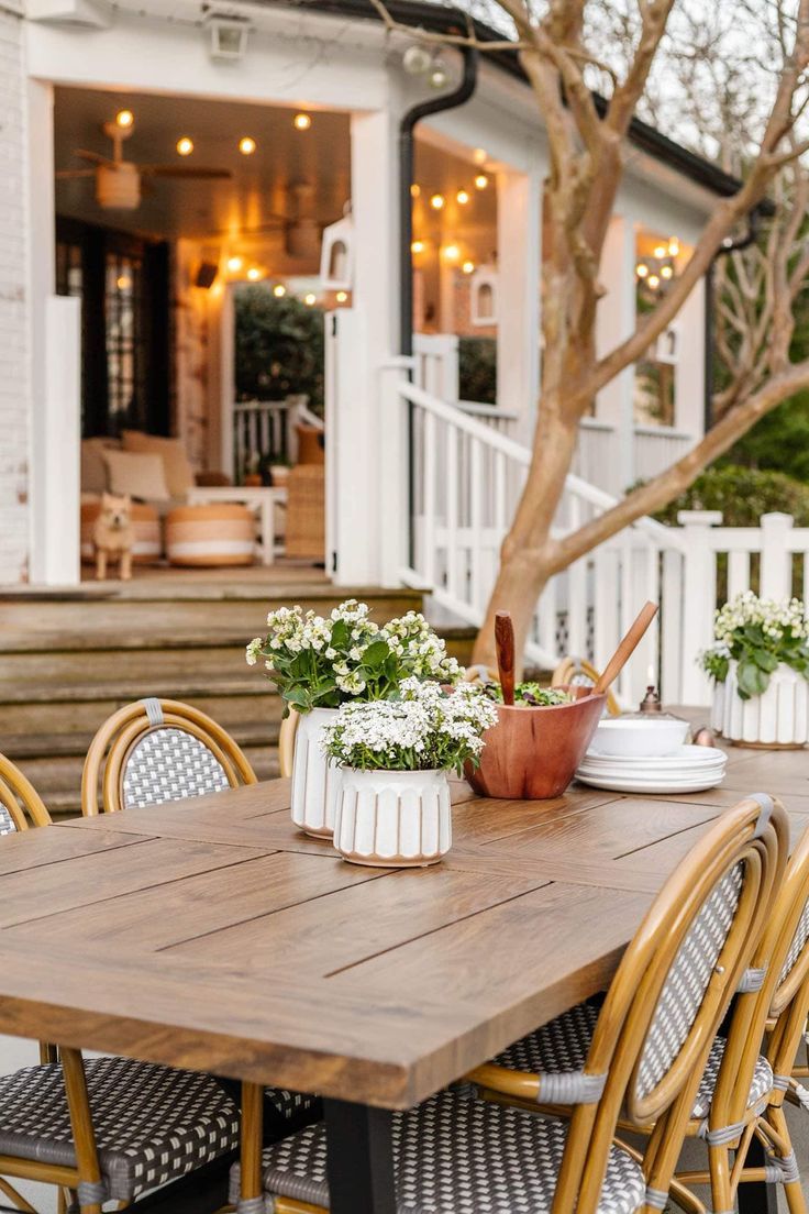 30 Beautiful Outdoor Summer Decor Ideas » Lady Decluttered