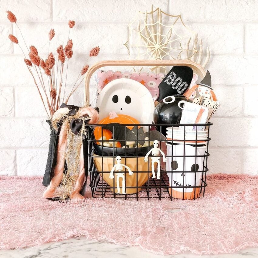16 Boo Basket Ideas for Women » Lady Decluttered