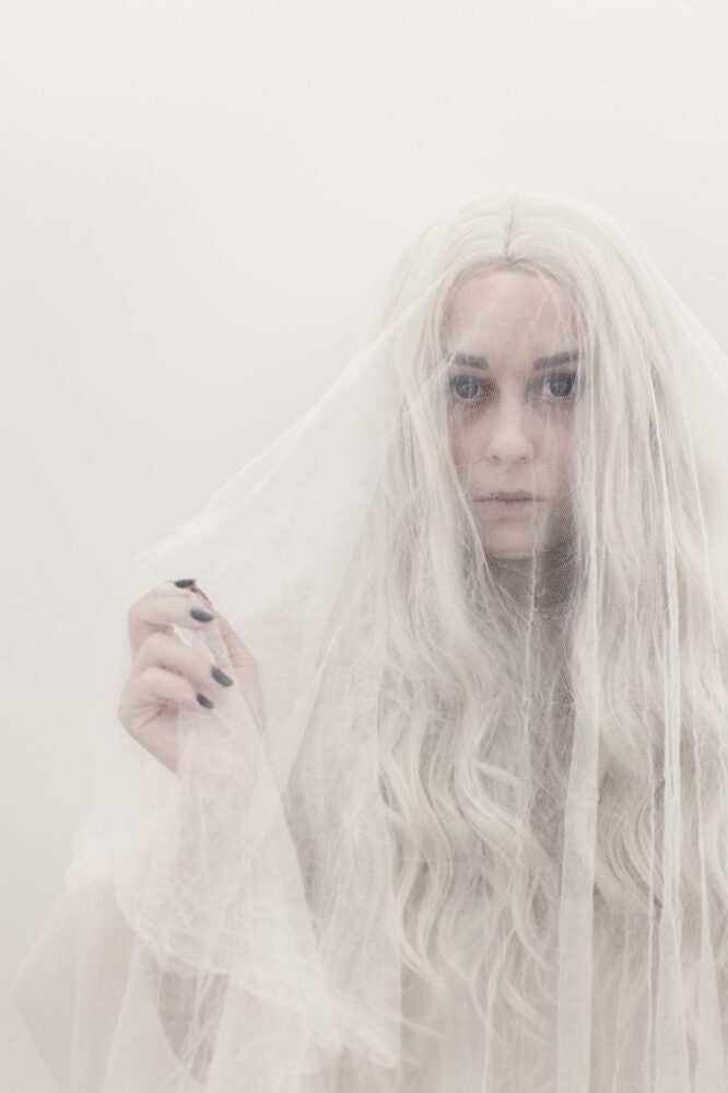 12 Halloween Ghost Makeup Ideas » Lady Decluttered
