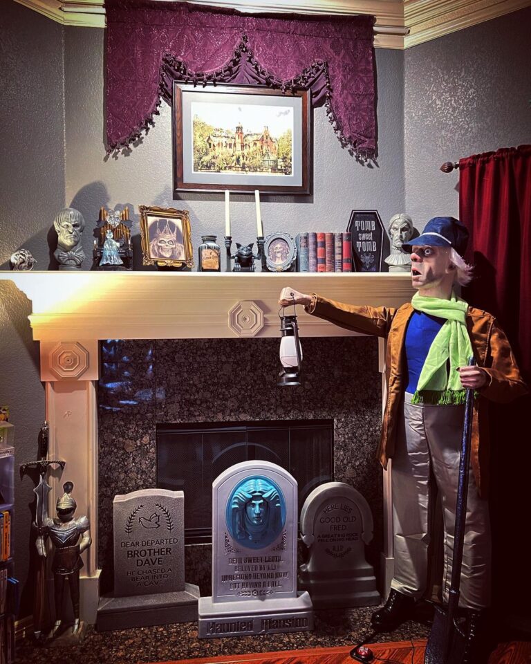18 Disney's Haunted Mansion Decor Ideas » Lady Decluttered