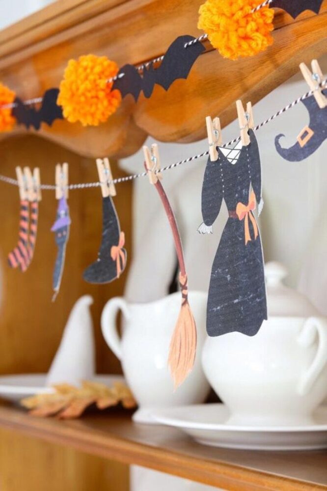 20 Spooky Halloween Garland Ideas » Lady Decluttered
