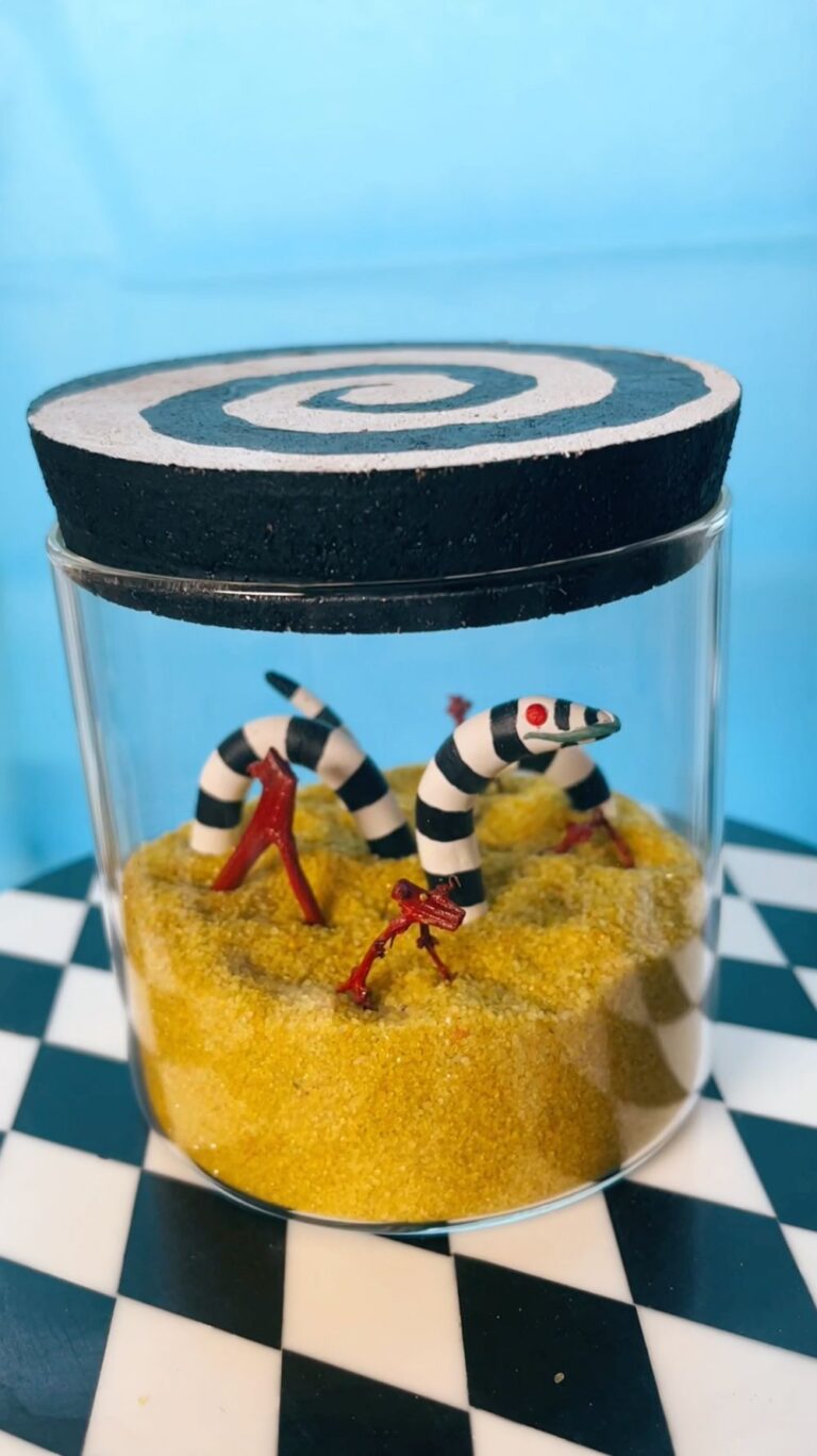 13 DIY Beetlejuice Sandworm Craft Ideas » Lady Decluttered