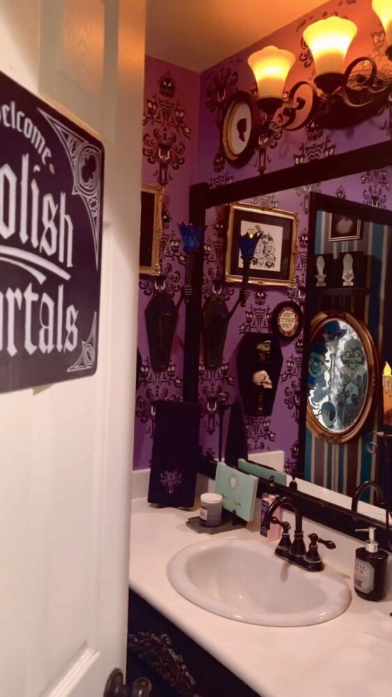 18 Disney's Haunted Mansion Decor Ideas » Lady Decluttered