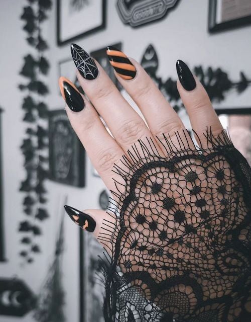 20 Easy Halloween Goth Nails » Lady Decluttered