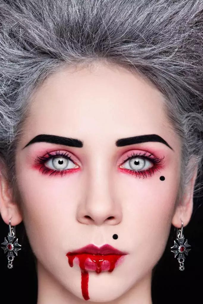 16 Halloween Vampire Makeup Ideas » Lady Decluttered