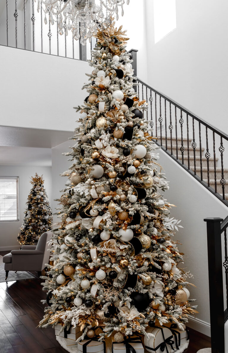 20 Luxury Christmas Tree Ideas » Lady Decluttered