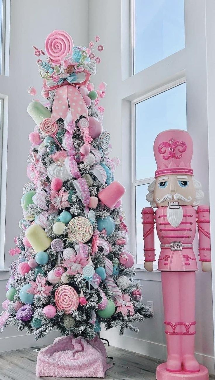 25 Themed Christmas Tree Ideas » Lady Decluttered
