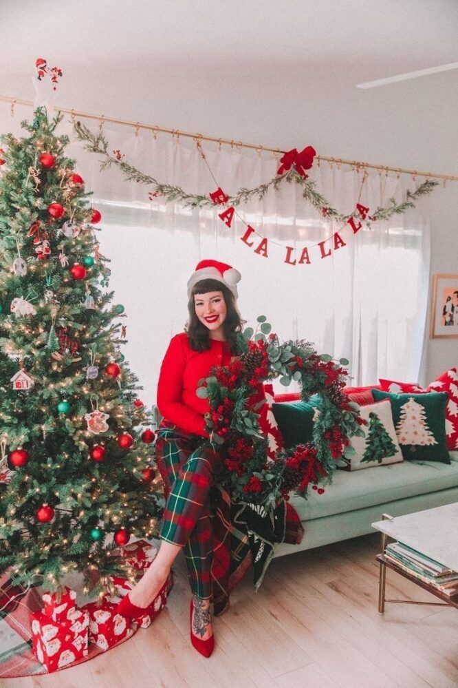 25 Red and Green Outfits for Women » Lady Decluttered