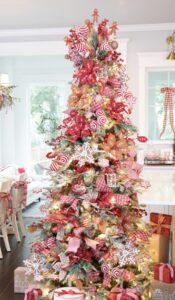 16 Gingerbread Themed Christmas Tree Ideas » Lady Decluttered