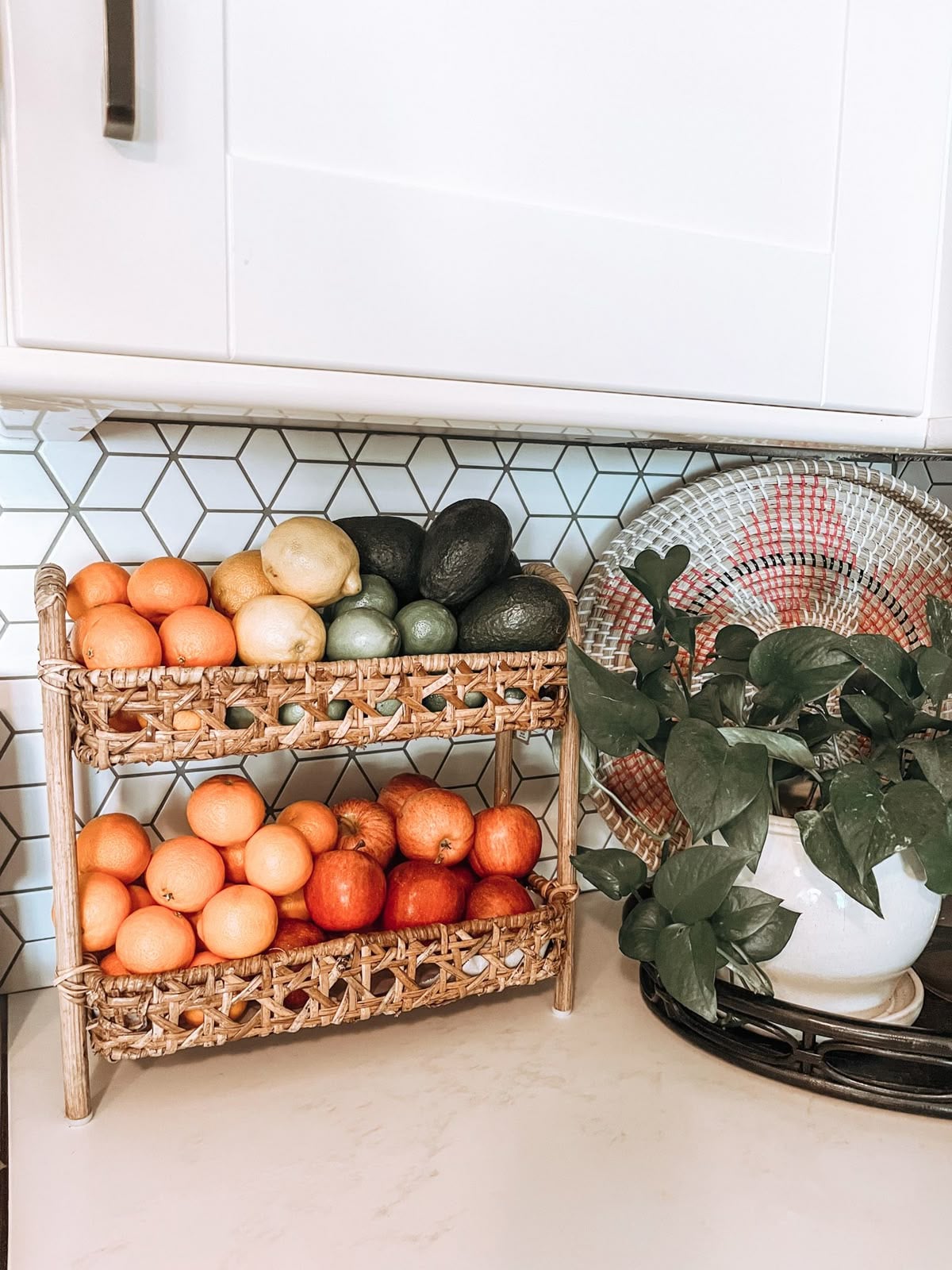 20 Aesthetic Kitchen Counter Organization Ideas » Lady Decluttered