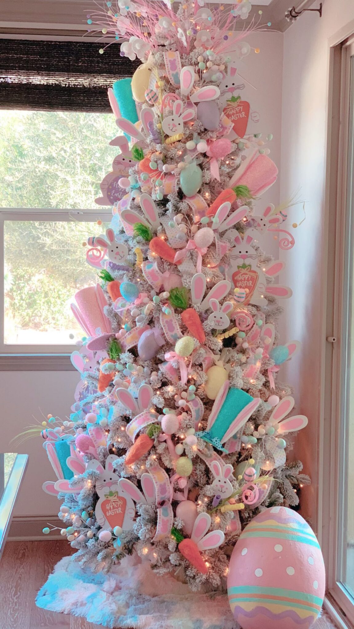 26 Charming Easter Tree Ideas » Lady Decluttered